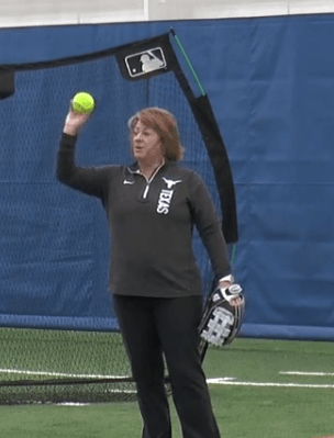 Throwing: Proper mechanics | The Art of Coaching Softball